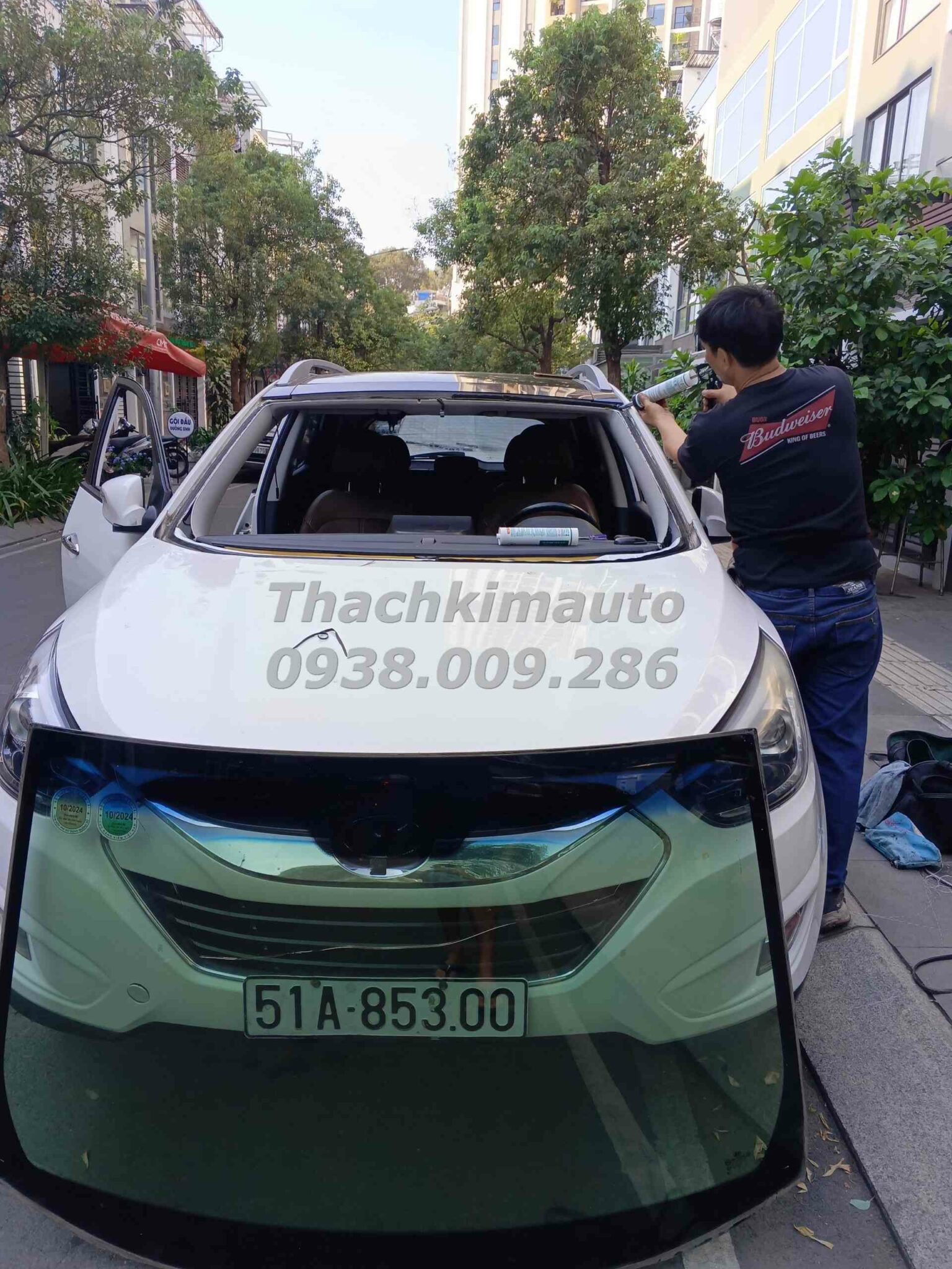 Dịch vụ lắp đặt, thay thế kính OTO tận nơi - Thạch Kim Auto